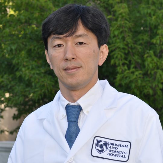 長生きできる究極の呼吸法｜腹式呼吸の基本のやり方 (1/1)| 介護ポストセブン